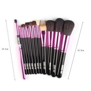 CheekyChic | Makeup | 2 Piece Set Makeup Brushes Natural Synthetic ...